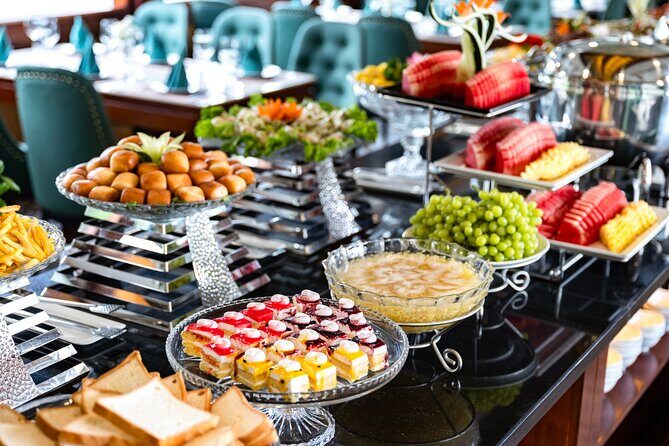 Halong Bay Luxury Cruise Day trip: Buffet lunch, limousine bus - Who Will Love This Tour?