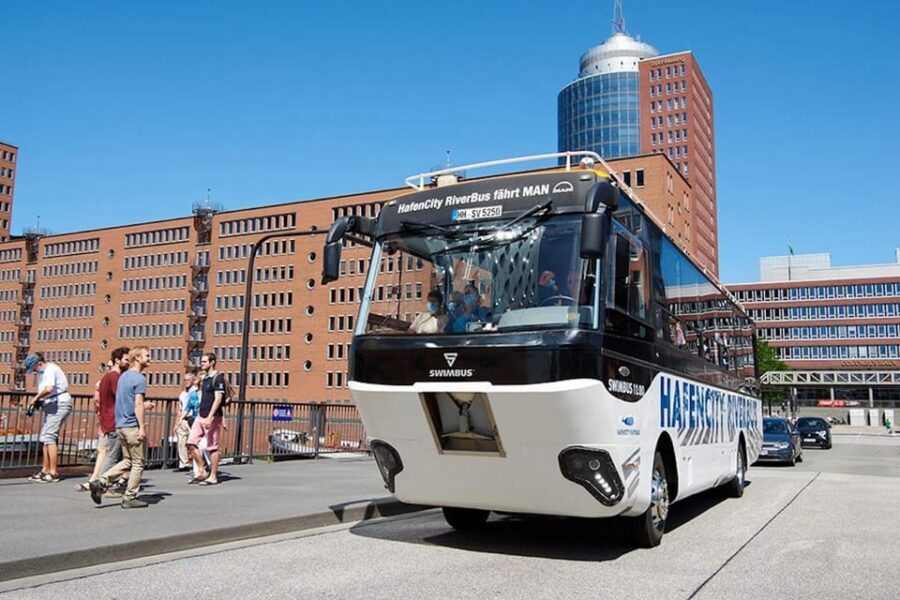 Hamburg: Amphibious River and Land Bus Ticket - The Transition to Water