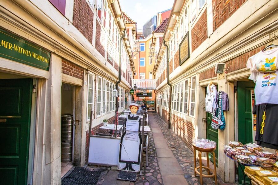 Hamburg: In the footsteps of the Beatles with a Local - What to Expect During the Walk