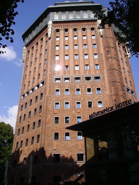 Hamburg: Private Tour - Schanzenviertel & Karolinenviertel - What Makes This Tour Stand Out?