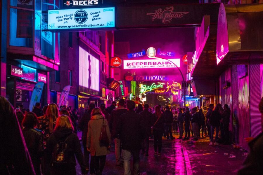 Hamburg: Reeperbahn Quickie, The Short & Sexy St. Pauli Tour - Who Will Enjoy This Tour?
