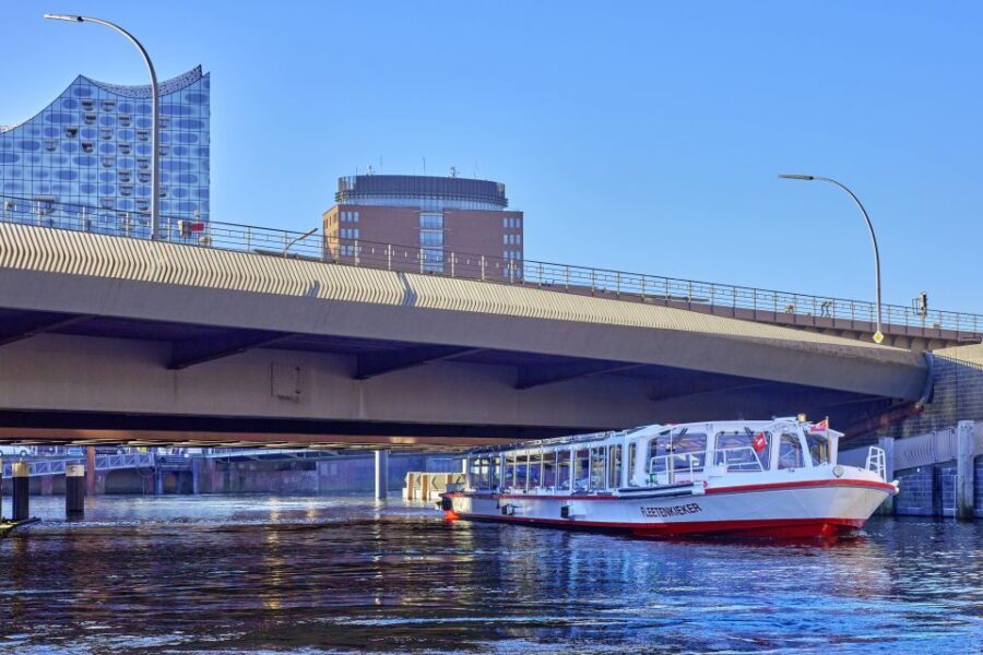 Hamburg: Sightseeing Cruise through the City's Waterways - Who Will Enjoy This Tour?