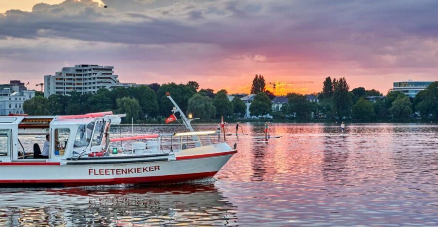 Hamburg: Twilight cruise - Detailed Breakdown of the Experience