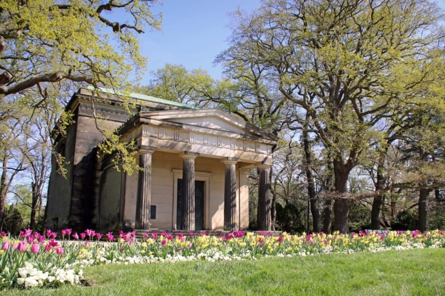Hannover: Guided tour of the Berggarten - Practical Details: What to Expect and How to Prepare