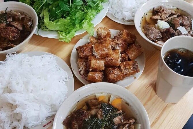Hanoi Famous Michelin Guided Street Food Tour - The Experience: What Travelers Say
