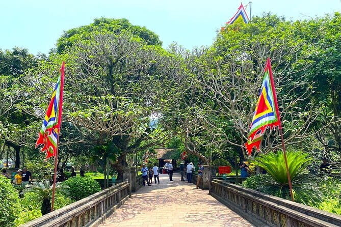 Hanoi- Ninh Binh Luxury Day Trip Small Group of 8: Hoa Lu,Tam Coc - What Could Be Better?