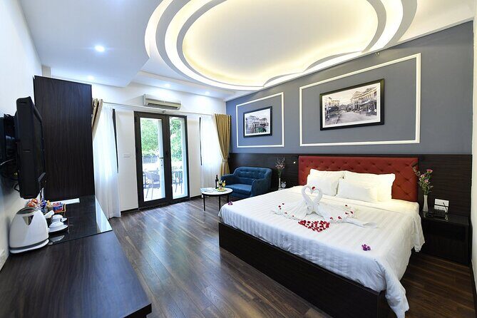 Hanoi Private Airport Transfer Service with a single night Old Quarter hotel stay - Authentic Experiences and the Value of Comfort