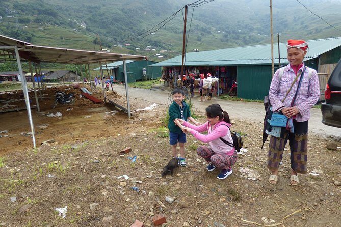 Hanoi to Sapa 2 days 1 night by bus - The Journey Begins: From Hanoi to Sapa by Bus
