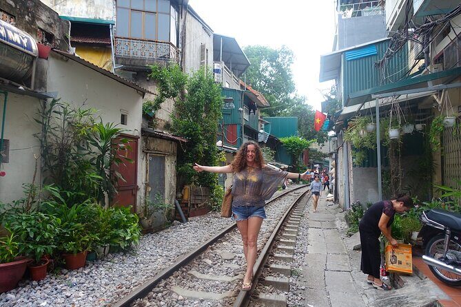 Hanoi Walking Tour Discover Hidden Gems and Train Street - Analyzing the Value