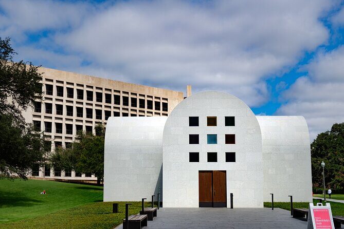 Heartbeats of Austin: A Romantic Journey Through Time - What to Expect on the Tour