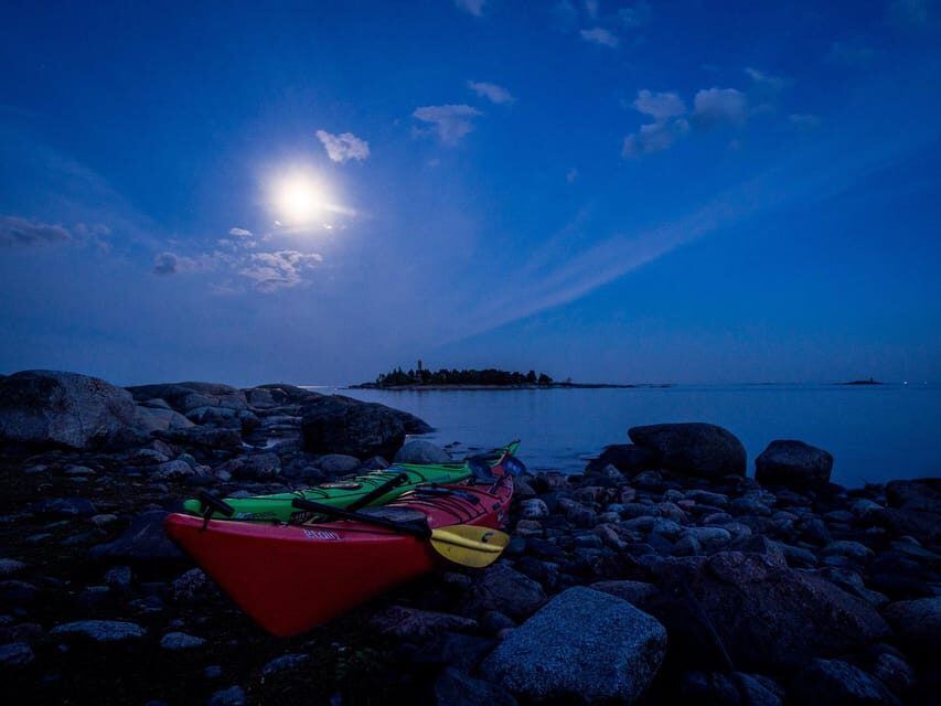 Helsinki: Midnight Sun Kayaking Tour with Campfire - The Experience at the Meeting Point
