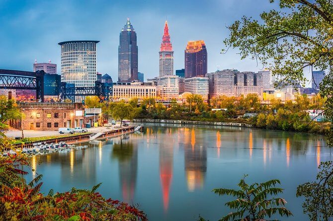 Heritage Walk: Scenic Guided Tour of Cleveland - Who Should Consider This Tour?