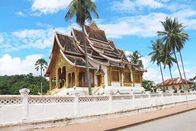 Highlights Of Luang Prabang 4 Days 3 Nights - Day 1: Greet the Town and Taste Local Flavors
