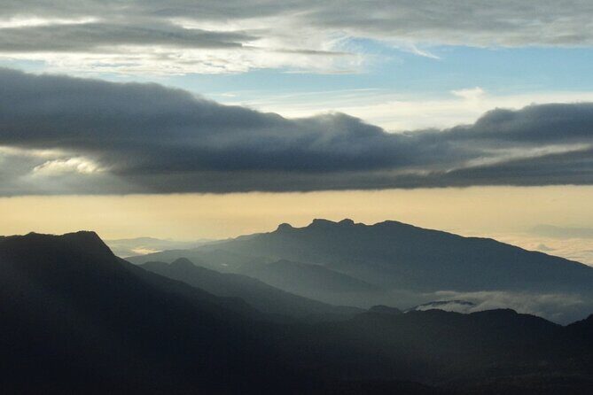 Hiking and Trekking to Adams Peak via Peak Wilderness Sanctuary. - What Makes This Tour Stand Out