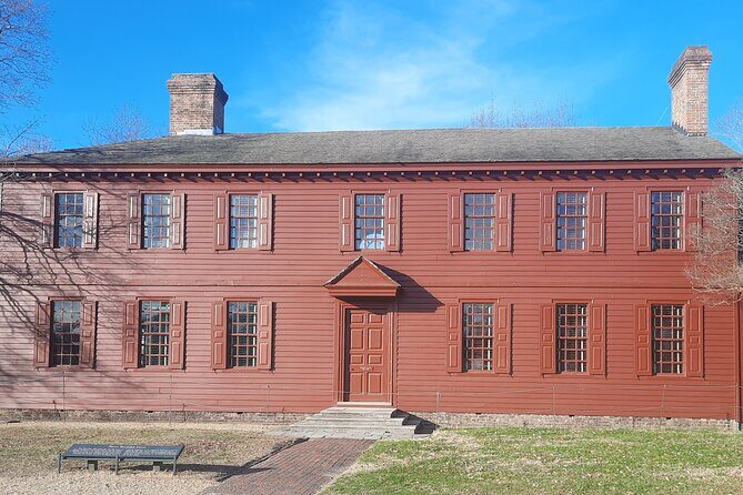 History of Slavery Tour in Williamsburg - Guides, Group Size, and Atmosphere