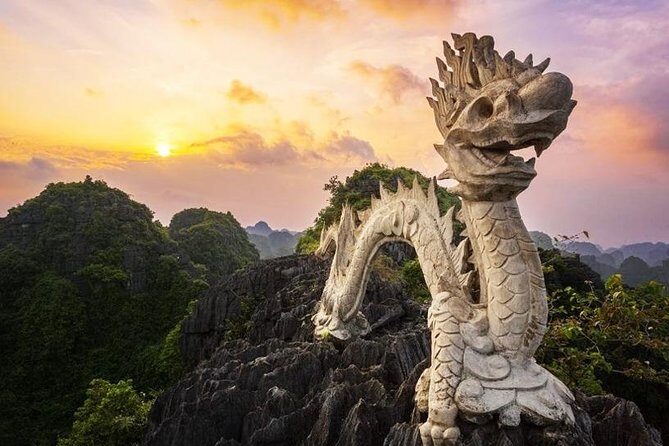 Hoa Lu - Tam Coc - Mua Cave Luxury Day Tour - Limousine Bus Transfer - Mua Cave: Climb for a View