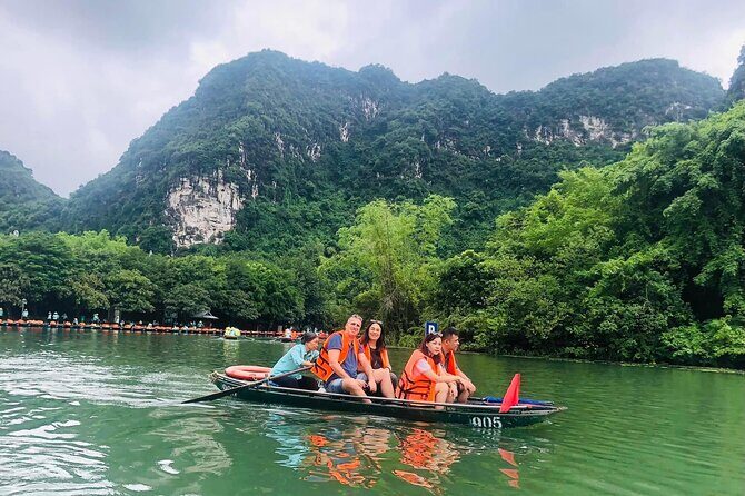 Hoa Lu - Trang An - Hang Mua with Small Group by Limousine - How This Tour Fits Different Travel Styles