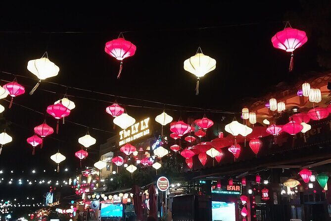 Hoi An Private Walking Tour , Night Market and Sampan Boat Ride - Who Would Enjoy This Experience?