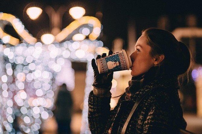Holiday Scavenger Hunt in Kansas City by Holly Jolly Hunt - What’s Included and What’s Not