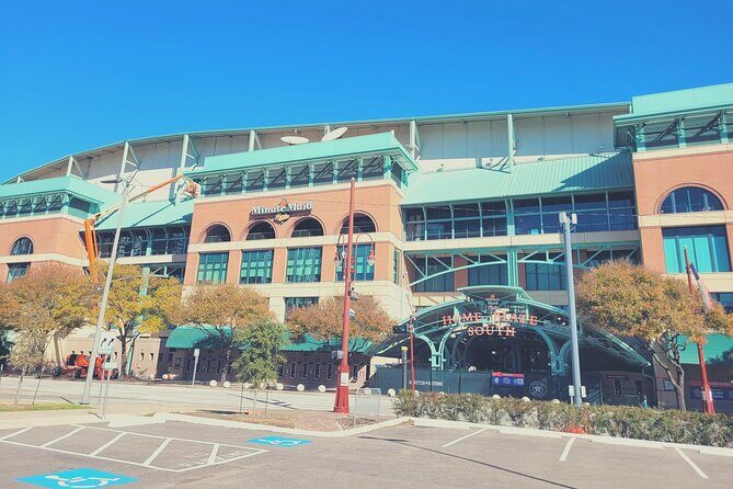 Houston Astros Baseball Game Ticket at Minute Maid Park - Who Is This Experience Best For?
