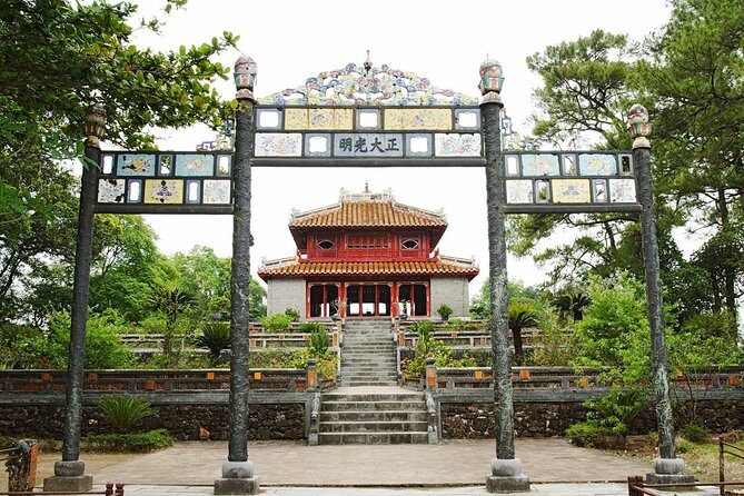 Hue, Da Nang, Hoi An sightseeing guided tour 2 days or vice versa - Day 2: From Coastal Beauty to Ancient Towns