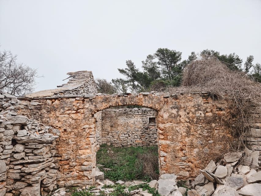 Hvar: Guided Hiking Tour in the Countryside - Transport and Logistics