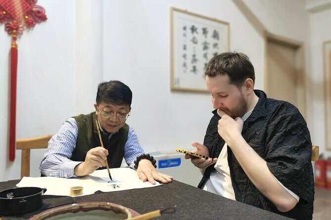 Immerse Yourself:Chinese Calligraphy Experience in Beijing Hutong - The Instructor and Group Size