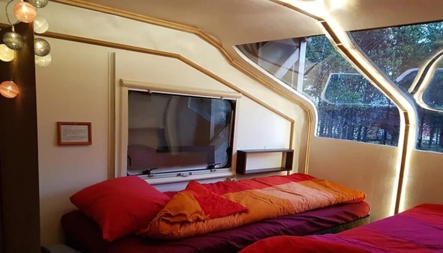 Inari: Overnight Aurora Hunt in Mobile Cabin on Lake Inari - Who Is This Tour Best For?
