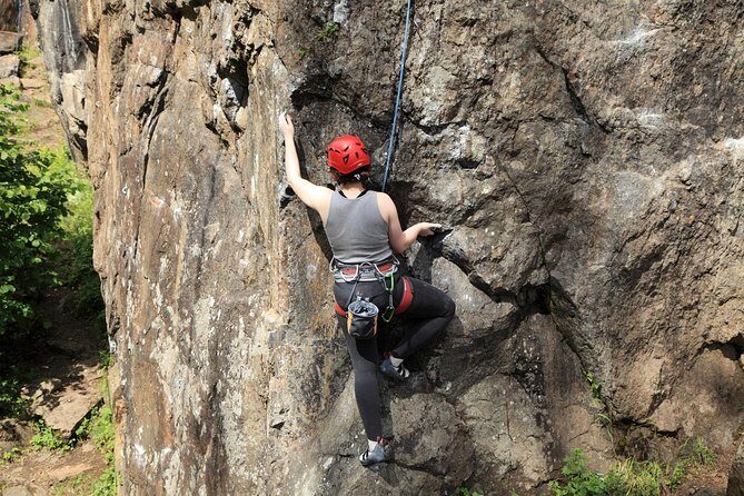 Intro to Outdoor Rock climbing - Intro to Outdoor Rock Climbing: A Hands-On Adventure in Seattle