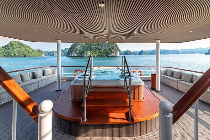 Iris Cruise Luxury Halong Bay Day Tour from Hanoi By Expressway - Dining with a View: Buffet Lunch