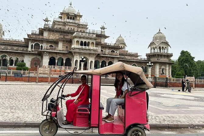 Jaipur City Tour by Women-Driven E-Rickshaw - The Itinerary in Detail: What You’ll See and Experience