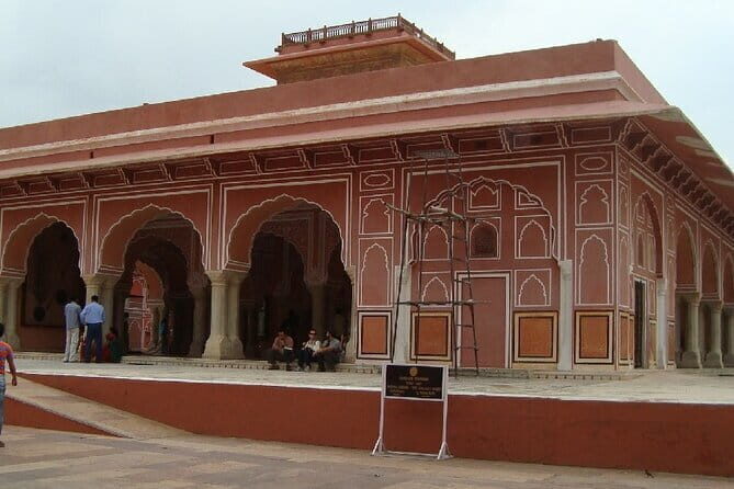 Jaipur: Tour the Magnificent Amber Fort with Private Transfer - Full Breakdown of the Tour Experience