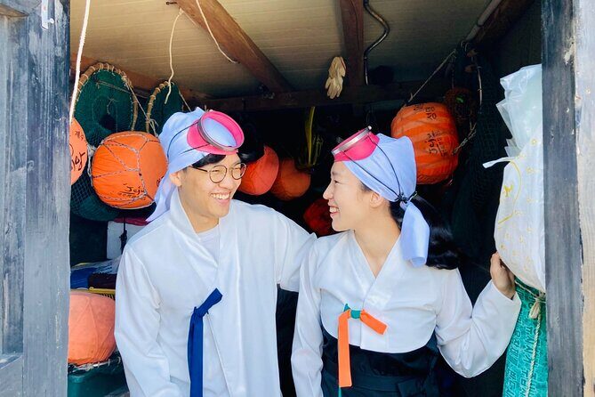 [Jeju] Private Photoshoot with Traditional pearl diver Haenyeo Costume - The Photography and the Details