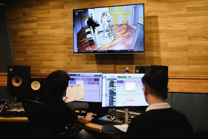 K-Pop Making Class with a Producer! - What the Tour Offers: A Step-by-Step Breakdown