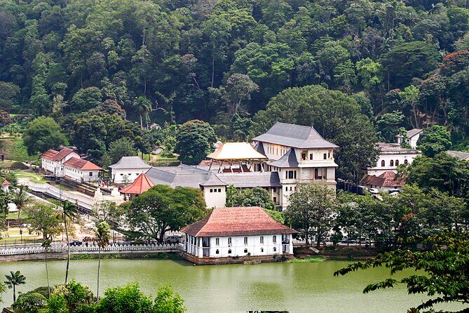 Kandy City Tour from Habarana - What’s the Value?