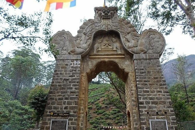 Kandy to Nallathanniya (Climb Adams Peak) - Climbing Adams Peak (Sri Pada): What to Expect