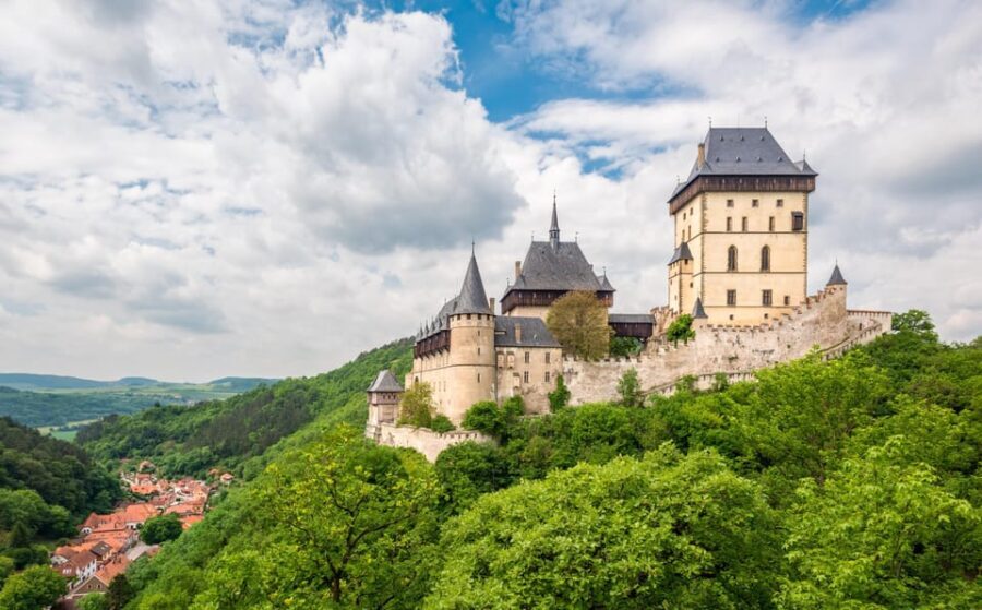 Karlstejn Castle and Czech Grand Canyon Tour (semi)private - The Starting Point: Ease of Pickup and Group Size