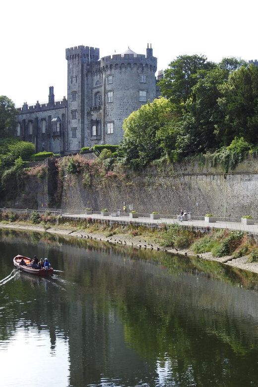 Kilkenny: Guided City Boat Tour with Kilkenny Castle Views - Authentic Experiences and Personal Touches