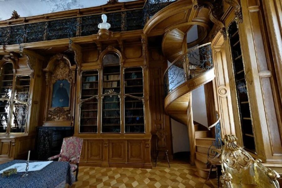 Kornik Castle and Rogalin Palace Half-Day Private Tour - Practical Details and Tips
