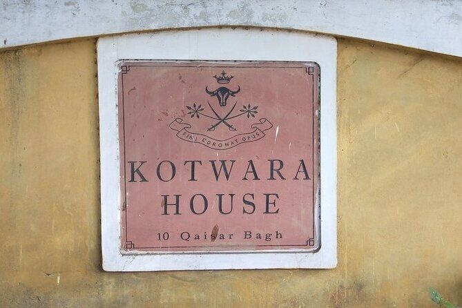 Kotwara Insight: A Visit to Muzaffar and Meera Ali's Home in Lucknow - Who Will Love This Tour?