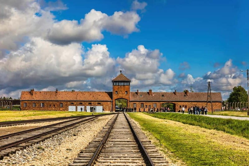Krakow: Auschwitz-Birkenau Tour with Transport - Transport and Logistics