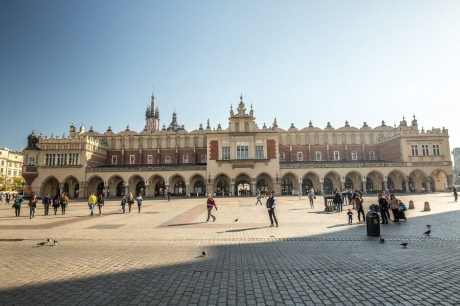 Krakow: City Highlights Sightseeing Private Car Tour - Why Choose This Tour