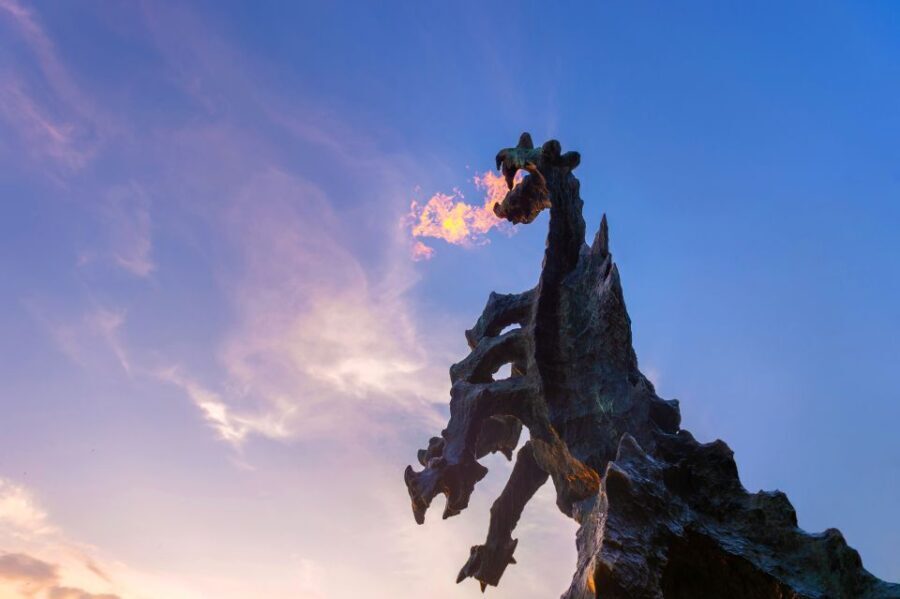 Krakow: Evening Walking Tour with Spooky Stories - The Itinerary: What You’ll Experience