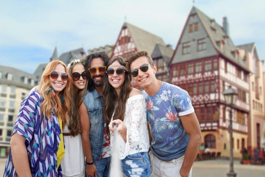 Krakow: Guided 2-hour Old Town Walking Tour - Detailed Breakdown of the Tour