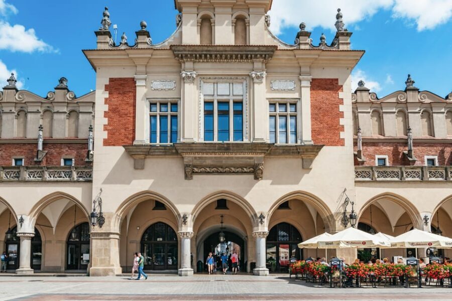 Krakow: Guided E-Scooter City Tour with Food Tastings - Why This Tour Delivers Outstanding Value