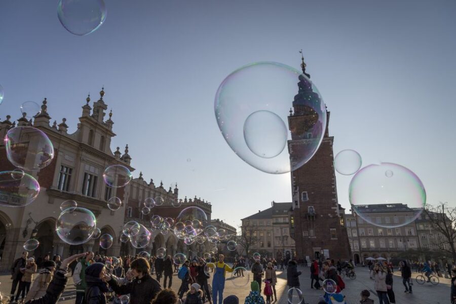 Krakow: Walking Tour and Liqueur Tasting with Local Guide - What’s Included and What to Consider