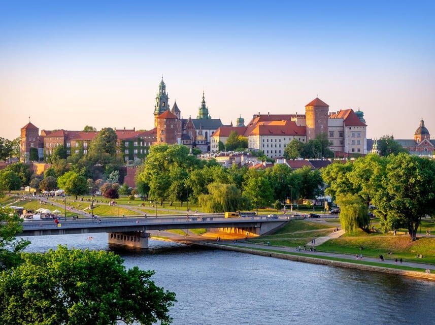 Krakow: Wawel Castle and Cathedral Guided Tour - An In-Depth Look at the Tour Experience