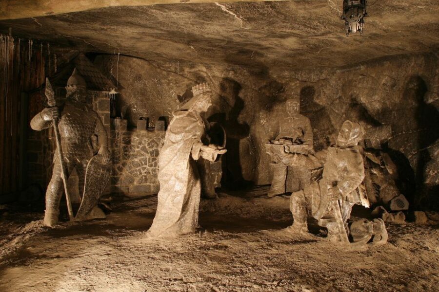 Krakow: Wawel Castle, Cathedral, Salt Mine, and Lunch - Who Will Love This Tour?