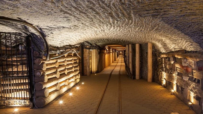 Kraków: Wieliczka Salt Mine Guided Tour with Transfer - A Closer Look at the Itinerary