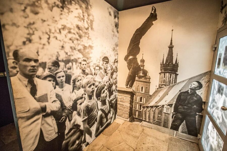 Krakow's Vistula Cruise with Schindler's Factory Guided Tour - Itinerary Breakdown